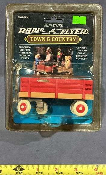 Radio Flyer Model #2 Town and Country Wagon - Metzger Property Services ...