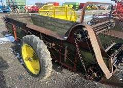 New Idea #12 ground drive manure spreader, triple beater - PICK UP AT ALTERNATE LOCATION IN ...