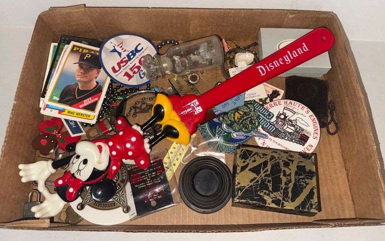 Collectibles Inc. Keychains, Trading Cards, Pins, and Jewelry - Metzger ...