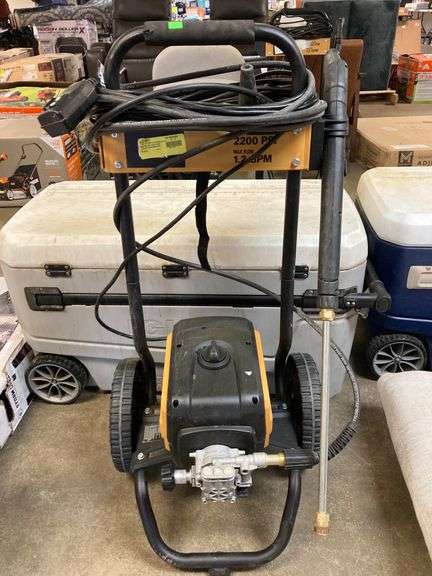 Cat Pressure Washer with Hose, Spray Gun, and Wheels-USED - Metzger ...