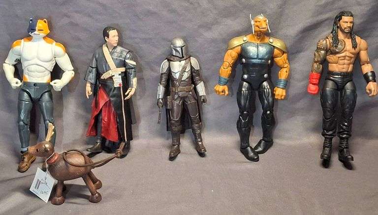 5 – Action Figures and Melrose International Reidneer Figurine 2″-6 ...