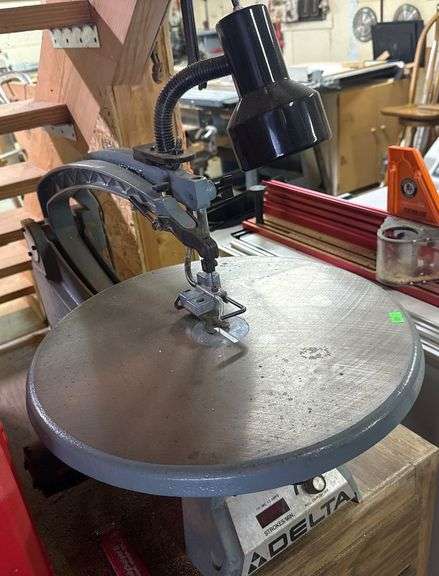 Delta Scroll Saw Model 40-601 With Adjustable Speed Control - Metzger ...