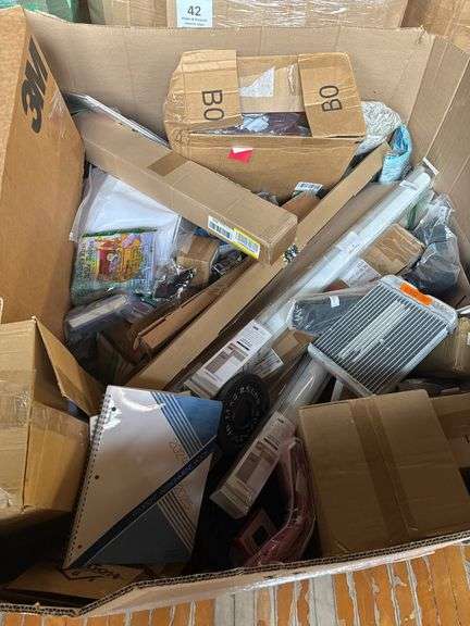 Pallet of Returned Amazon Merchandise Inc. Auto Parts, Air Filters, and ...