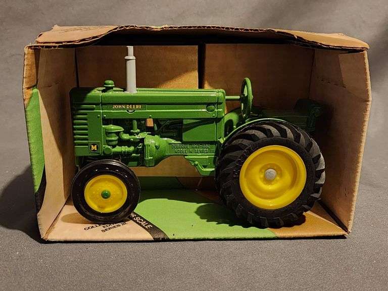 John Deere Model M Tractor Die-Cast Replica by Ertl, 1/16 Scale ...