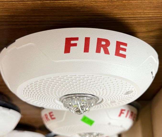 Ceiling-Mounted Fire Alarm with Integrated Strobe Light 8” round ...