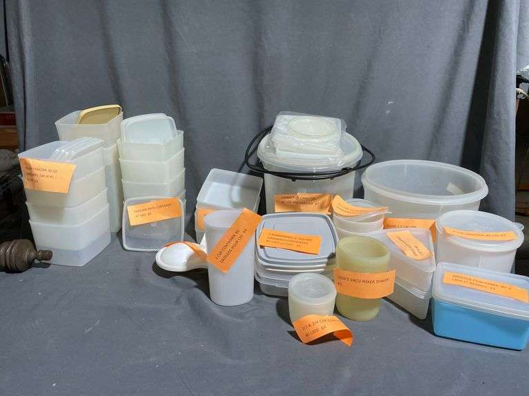 Plastic Food Storage Containers with Lids inc. Rubbermaid - Metzger ...