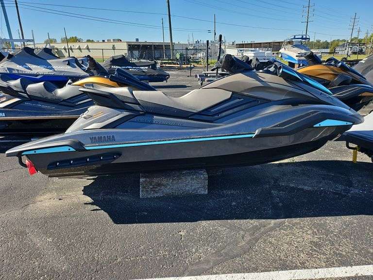 NEW 2025 Yamaha FX Waverunner Model: FX1900C-B Color Metallic Gray/Ice ...