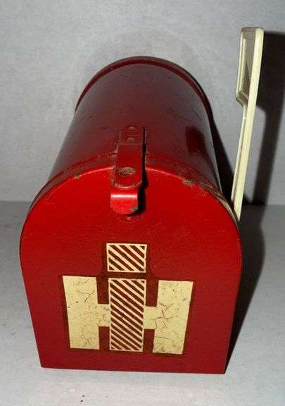 International Metal Toy Mailbox with Yellow Flag and Hinged Door, 6.5 ...