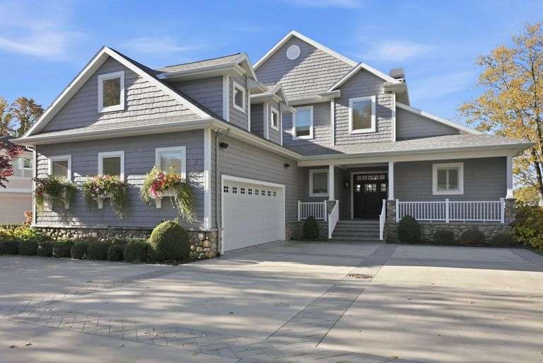 Executive Home & Carriage House on Tippecanoe Lake - Metzger Property ...