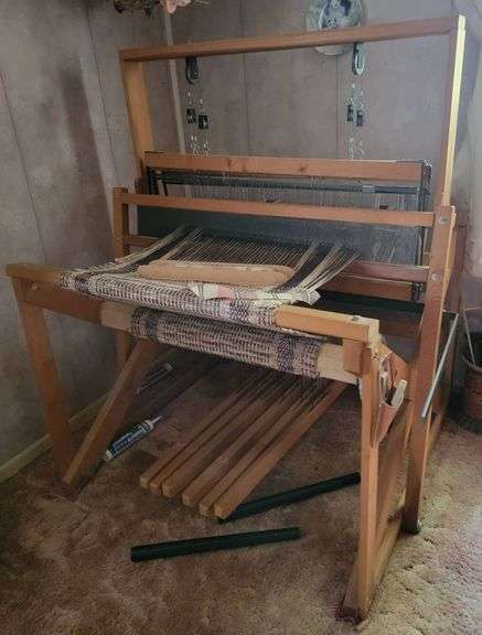 Loom with Accessories and Thread Rack - Metzger Property Services, LLC