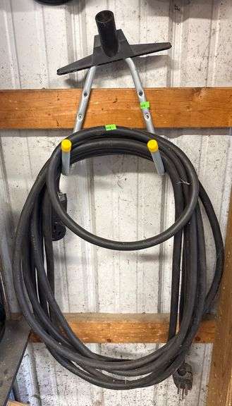 Heavy-Duty Extension Cord with Mounting Bracket - Metzger Property ...