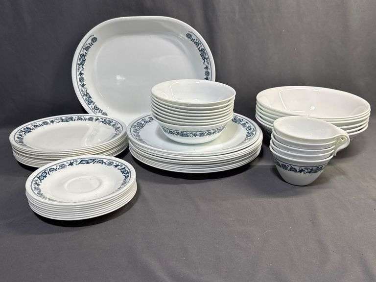 Corelle by Corning Dinnerware, Blue Floral Design, Inc. (8) 6.25” Bowls ...