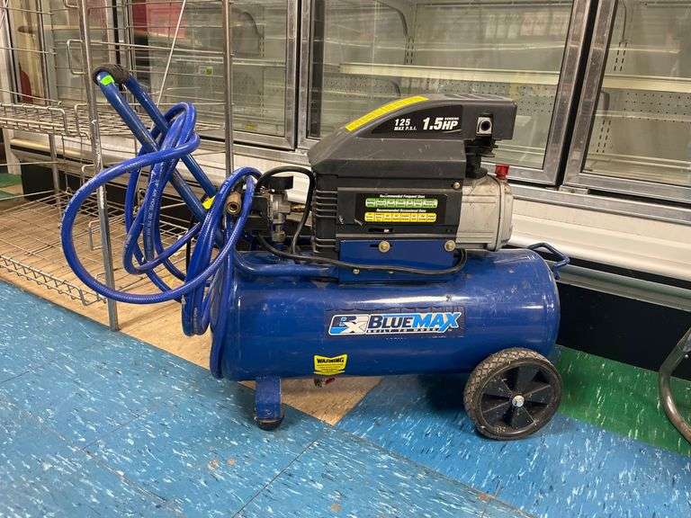 BlueMax Air Compressor 125 PSI 1.5 HP with Hose and Pressure Gauges ...