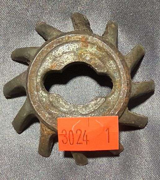 Metal Gear Wheel with 12 Tapered Teeth 2.2” Diameter - Metzger Property ...