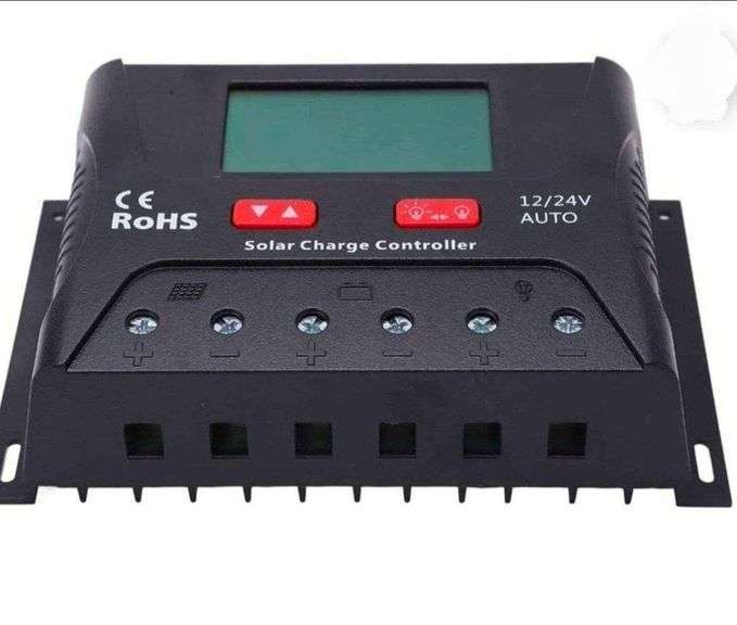 ROHS 30A 12V/24V Solar Charge Controller with LED Display and USB Ports ...