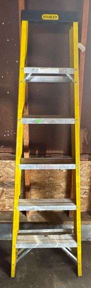 Stanley 6-Foot Type II Fiberglass Step Ladder, 225 lb Capacity ...