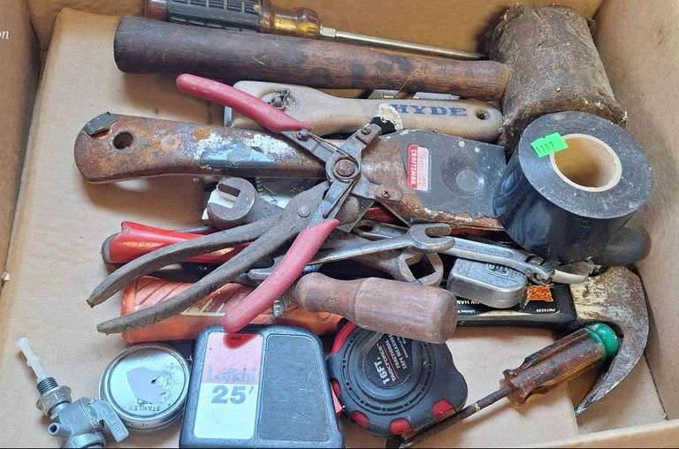 Hand Tools Inc. Hammer, Screwdrivers, and Measuring Tape - Metzger ...