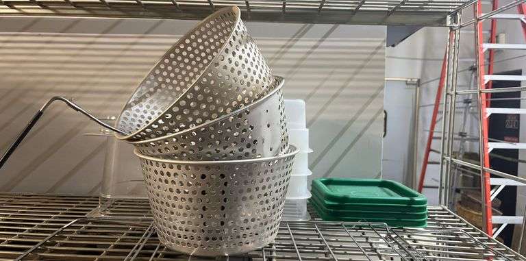 Metal Strainer Baskets with Handle and Stackable Plastic Storage ...
