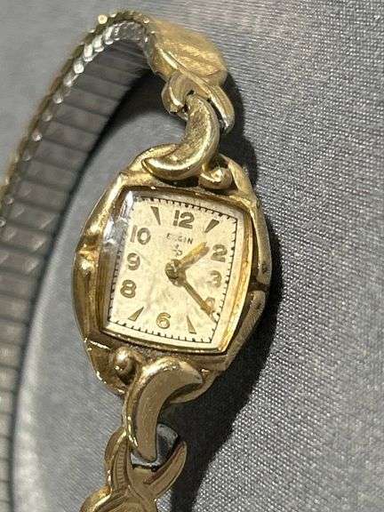 Elgin Gold-Tone Wristwatch with Flexible Expansion Band - Metzger ...