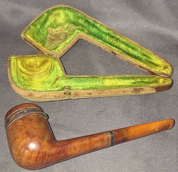 Smoking Pipe with Triangular Emblem and Green Velvet-Lined Hinged Case ...
