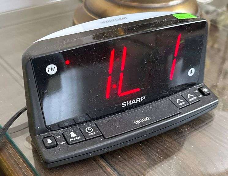 Sharp Digital Alarm Clock with Night Light and LED Display - Metzger ...