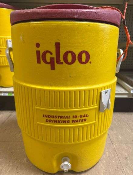 Igloo 10-Gallon Industrial Drinking Water Cooler - Metzger Property Services, LLC
