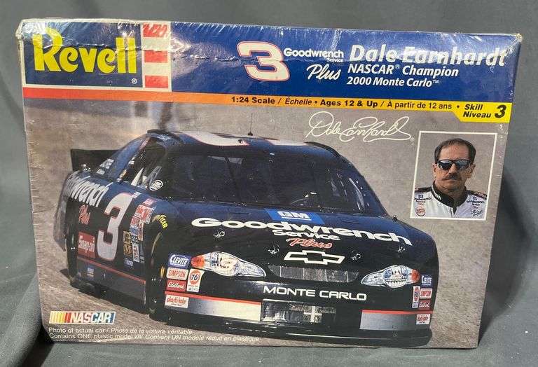 Revell Dale Earnhardt NASCAR 2000 Monte Carlo Model Kit, 1:24 Scale ...