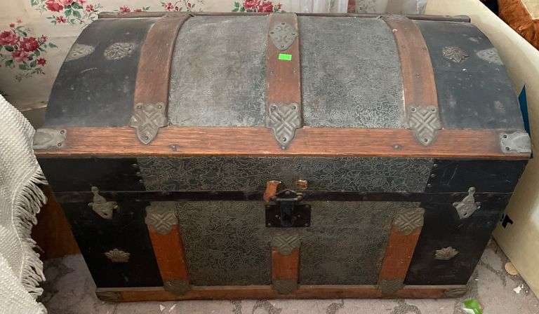 Camelback Trunk with Embossed Floral Detailing (Locked, No Keys) 32”x18 ...