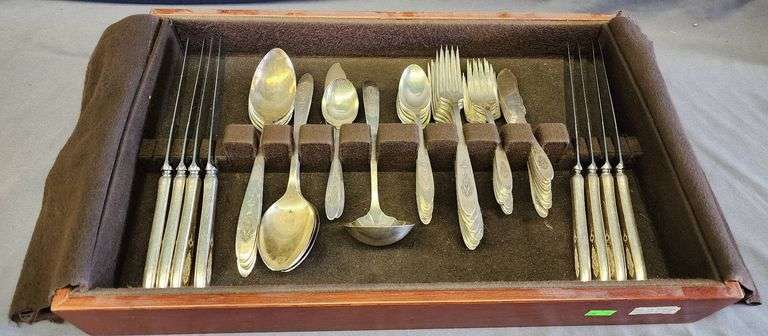 51-Piece Community Plate Silverware with Ornate Detailing - Metzger ...