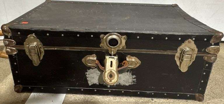 Black Metal-Trimmed Trunk with Locking Hardware 16 x 31 x 12 - Metzger ...