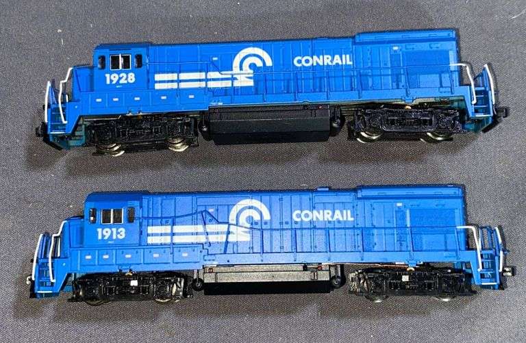 2 Conrail Diesel Locomotives 1928 & 1913, 5”L Each - Metzger Property ...