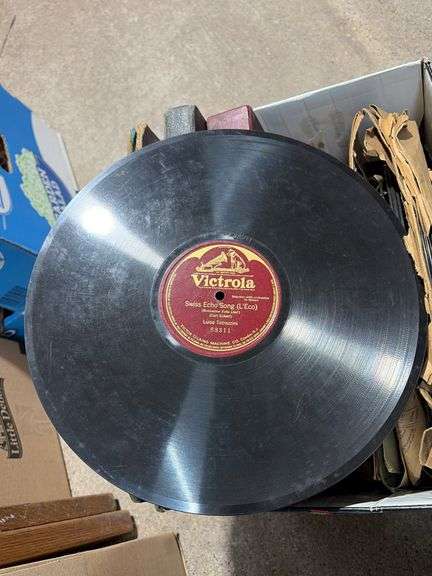 78 RPM Records in Various Sleeves and Cases Inc. Victola & Victor ...