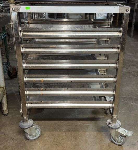 Metal Rack on Casters with Multiple Shelves 22.5 x 15 x 32 - Metzger ...