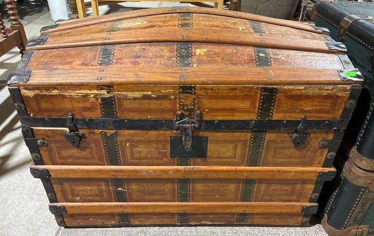 Dome-Top Storage Trunk with Metal Hardware 30.5”x18”x21.5” - Metzger ...
