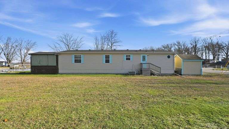 Fully Furnished & Move-In Ready 2006 Patriot Home sitting Channel Front ...