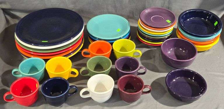 Homer Laughlin Fiesta Lead-Free 40pc Dinnerware in Mixed Colors Inc ...