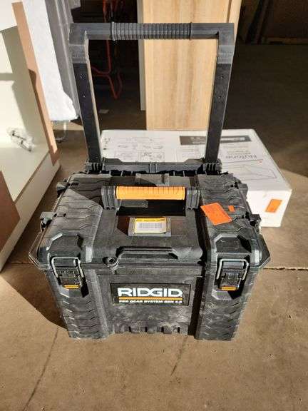 RIDGID Pro Gear System Gen 2.0 Stackable 25 in All Terrain Rolling Tool ...