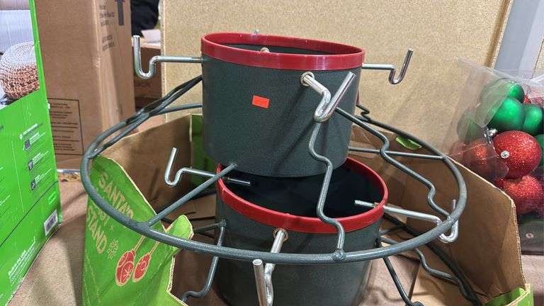 Santa’s last stand up to 12ft tree stand - Metzger Property Services, LLC
