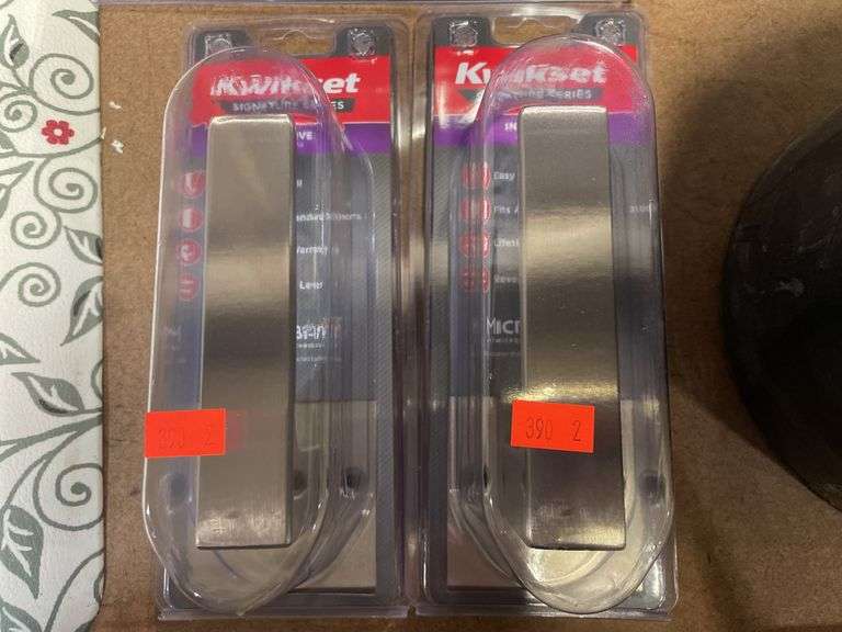 Kwikset Inactive Door Handle - Metzger Property Services, LLC