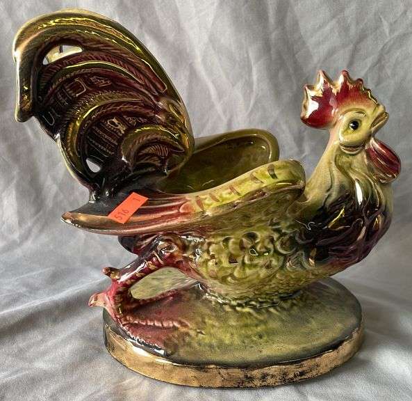 Hull USA rooster planter 8.5”H - Metzger Property Services, LLC