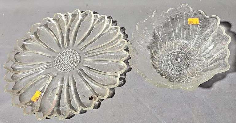 Clear glass lily pons design bowl 7” & floral design platter 10 ...