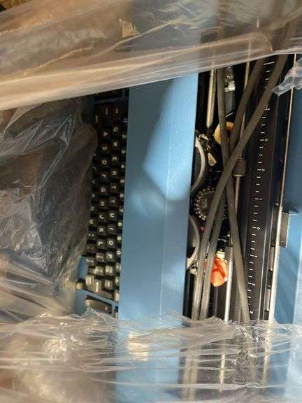 Telex Caramate Tabletop Slide Projector (untested, unknown if complete ...