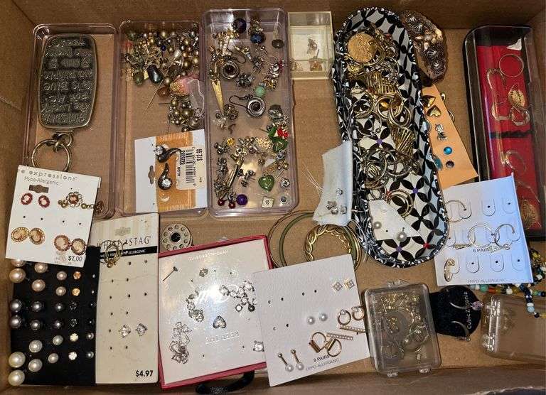 Jewelry Assortment Inc. Earrings & Bracelets - Metzger Property ...