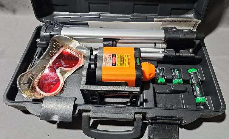 Cen-Tech Rotary Laser Level Kit Item 92801 (appears complete) - Metzger ...