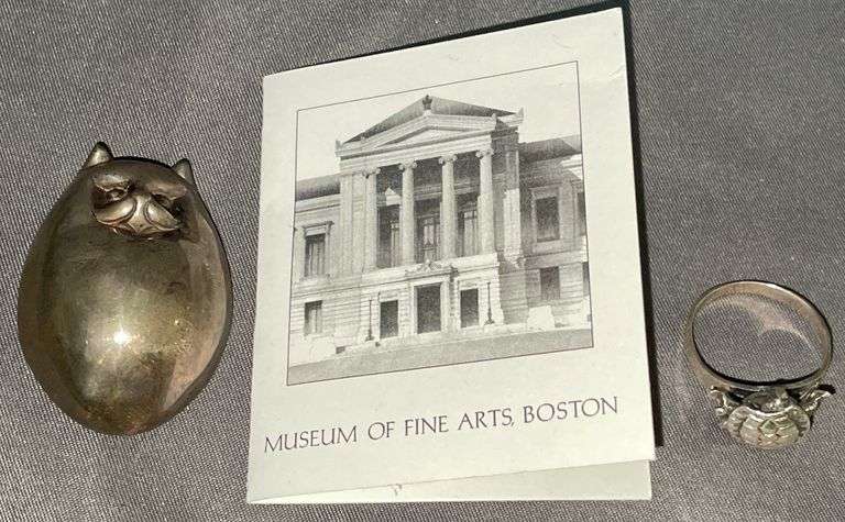 Museum of Fine Arts Boston 24kt gold plate with black enamel puss in ...