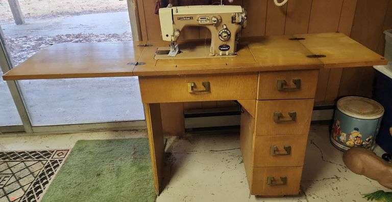 Electro Grand De Luxe Automatic Sewing Machine in Cabinet (Untested) 31 ...
