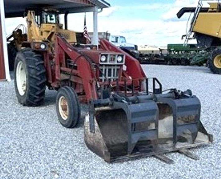 International 784 Tractor with attachments inc. International 2250 ...