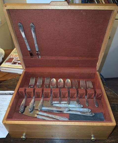 Royal Crest Sterling silver 9 place setting, silverware and serving ...