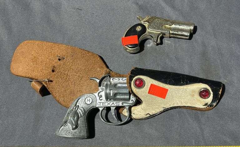 Texas “H” cap gun in leather holster, Unmarked N Mini Cap Gun - Metzger ...