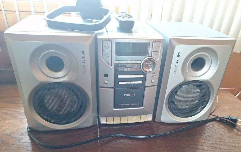 Philips MC-110 Micro System CD/Radio - Metzger Property Services, LLC